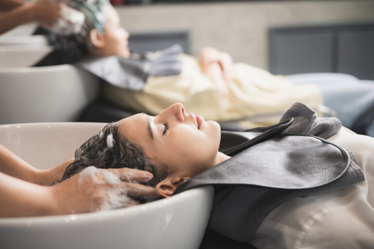 A Guide To Creating A Daily Hair Care Routine For Beginners